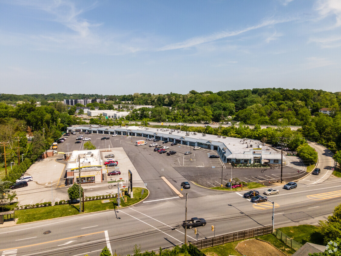 Parkway Center – Waters Retail Group