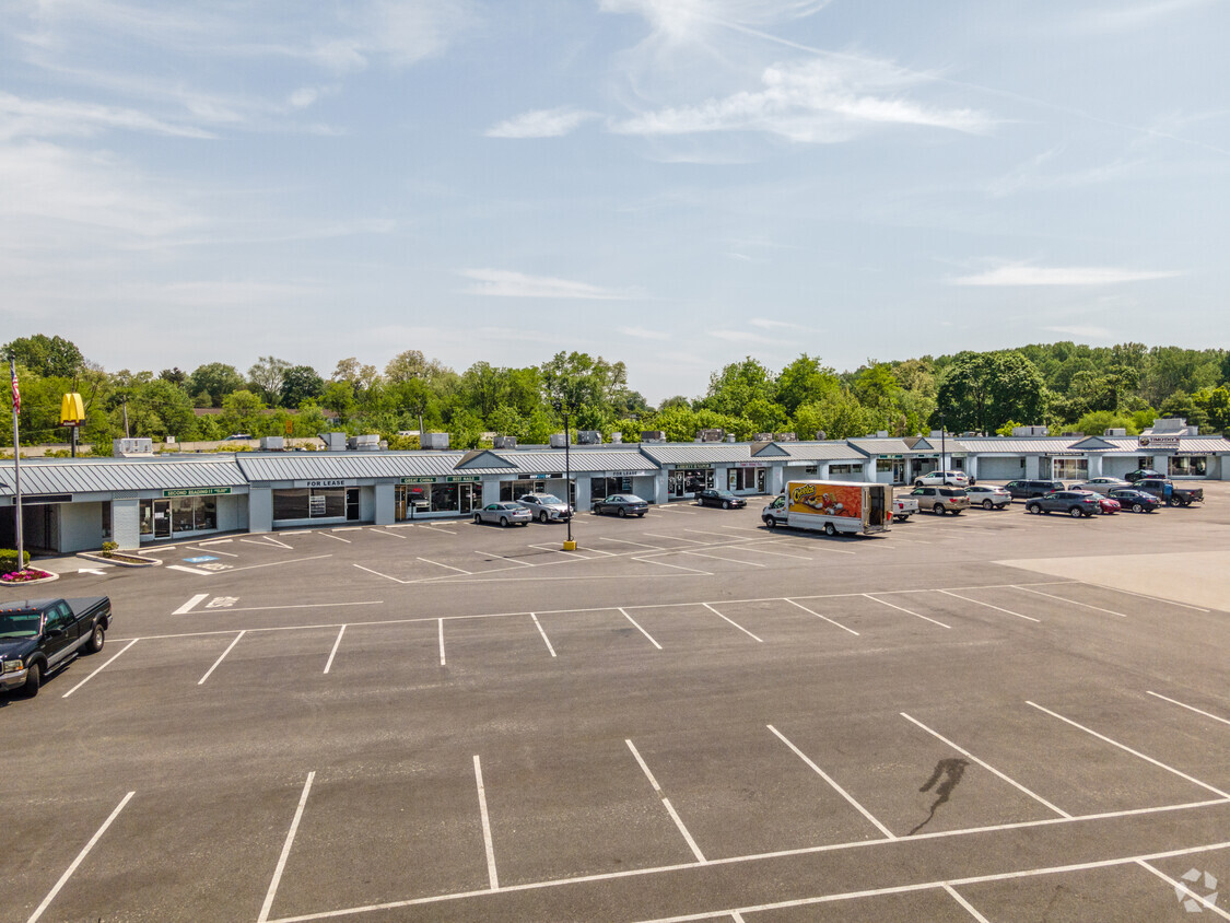 Parkway Center – Waters Retail Group